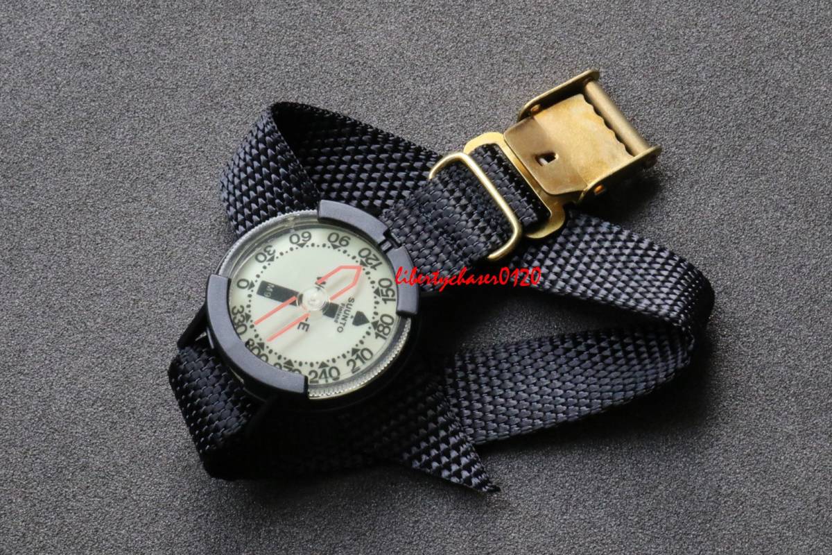 【未使用】SUUNTO M9 compass 旧型 リストコンパス devgru seal delta marsoc 装備再現 特殊部隊 米軍 ...