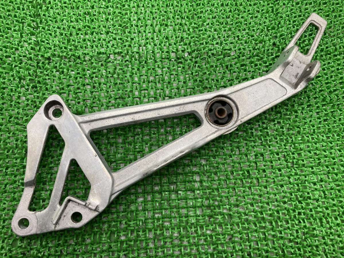 【やや傷や汚れあり】RZ250R ステップホルダー 左 1UA ヤマハ 純正 中古 バイク 部品 29L 割れ欠け無し コケキズ無し 修復素材に 車検 Genuineの落札情報詳細 ...