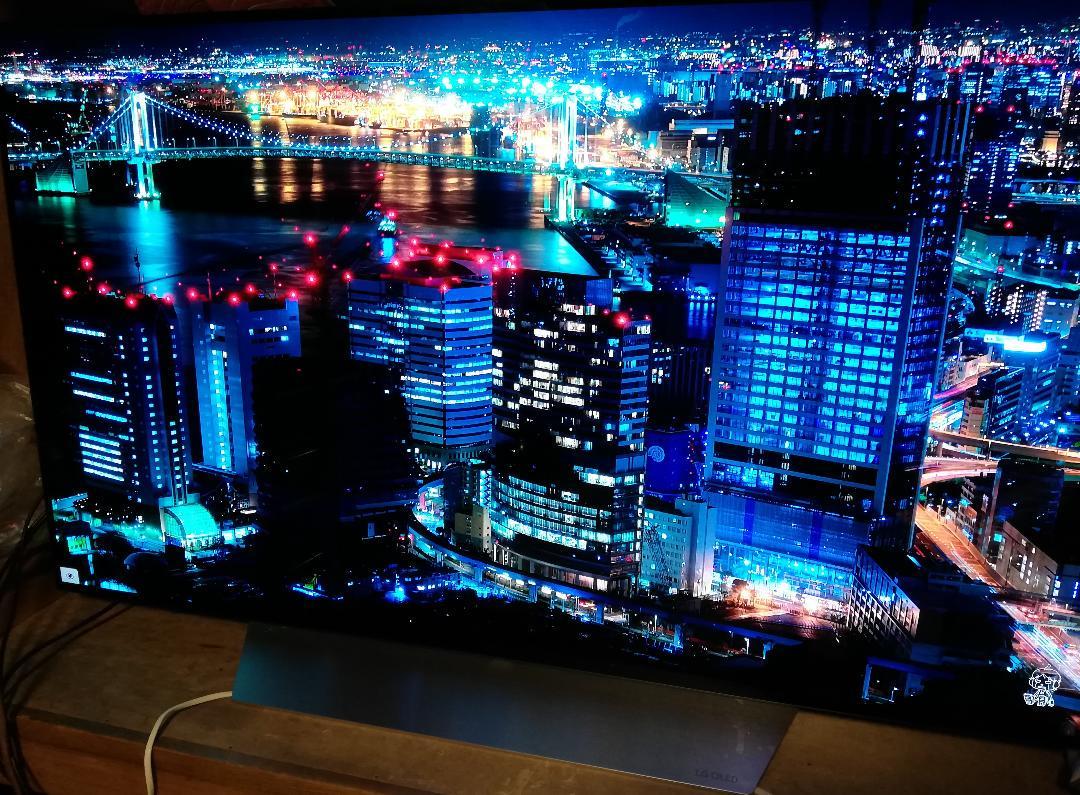 LG Display unveils 65-inch OLED TV that can be rolled up like a poster ...