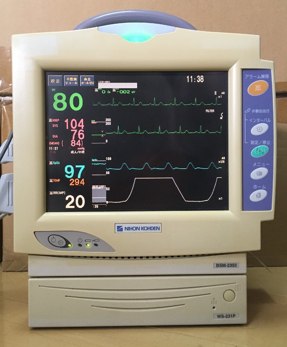 【やや傷や汚れあり】日本光電 生体情報モニター 心電図 呼吸数 酸素飽和度 血圧 体温 バッテリー90分 取扱説明書 医療 動物 病院 ...