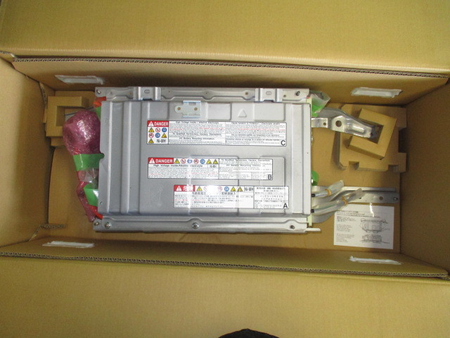 【傷や汚れあり】【同梱不可】アクア Nhp10 ハイブリッドバッテリー 品番:g9510 52030 G9510 52031 ラベル