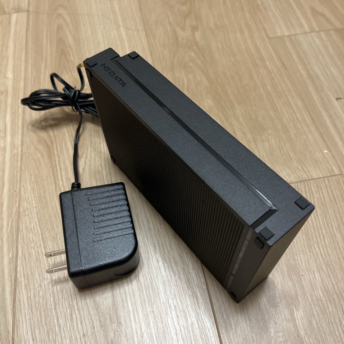 【目立った傷や汚れなし】 ＜ 1円スタート！ 送料無料！ ＞ IO-DATA アイオーデータ 2TB 外付けハードディスク Model ...