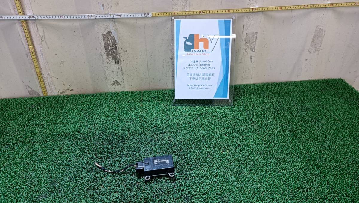 【やや傷や汚れあり】BMW ミニ ヨーレートセンサー クーパークラブマン 走行 129015km DBA-ZF16 ( R55 ) 2012 ...