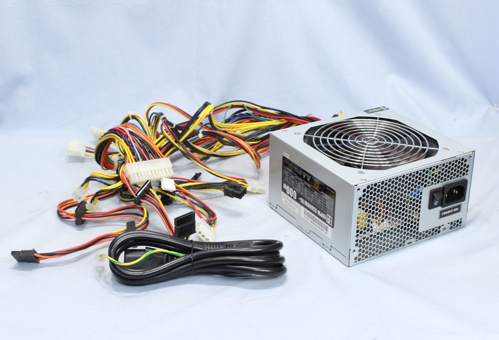【目立った傷や汚れなし】玄人志向 KRPW-SS600W/85+ 600W 80PLUS BRONZEの落札情報詳細 - ヤフオク落札価格検索 オークフリー