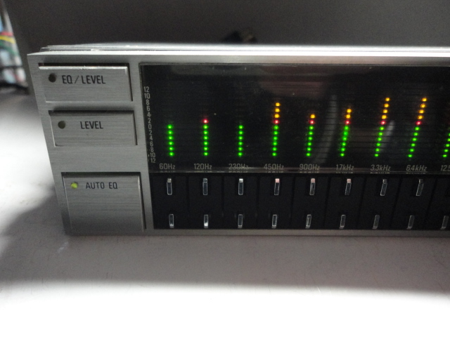 【傷や汚れあり】☆ ALPINE アルパイン イコライザー 3325 横幅18センチ 1DINサイズ 中古 動作品 パイオニア KENWOOD ...