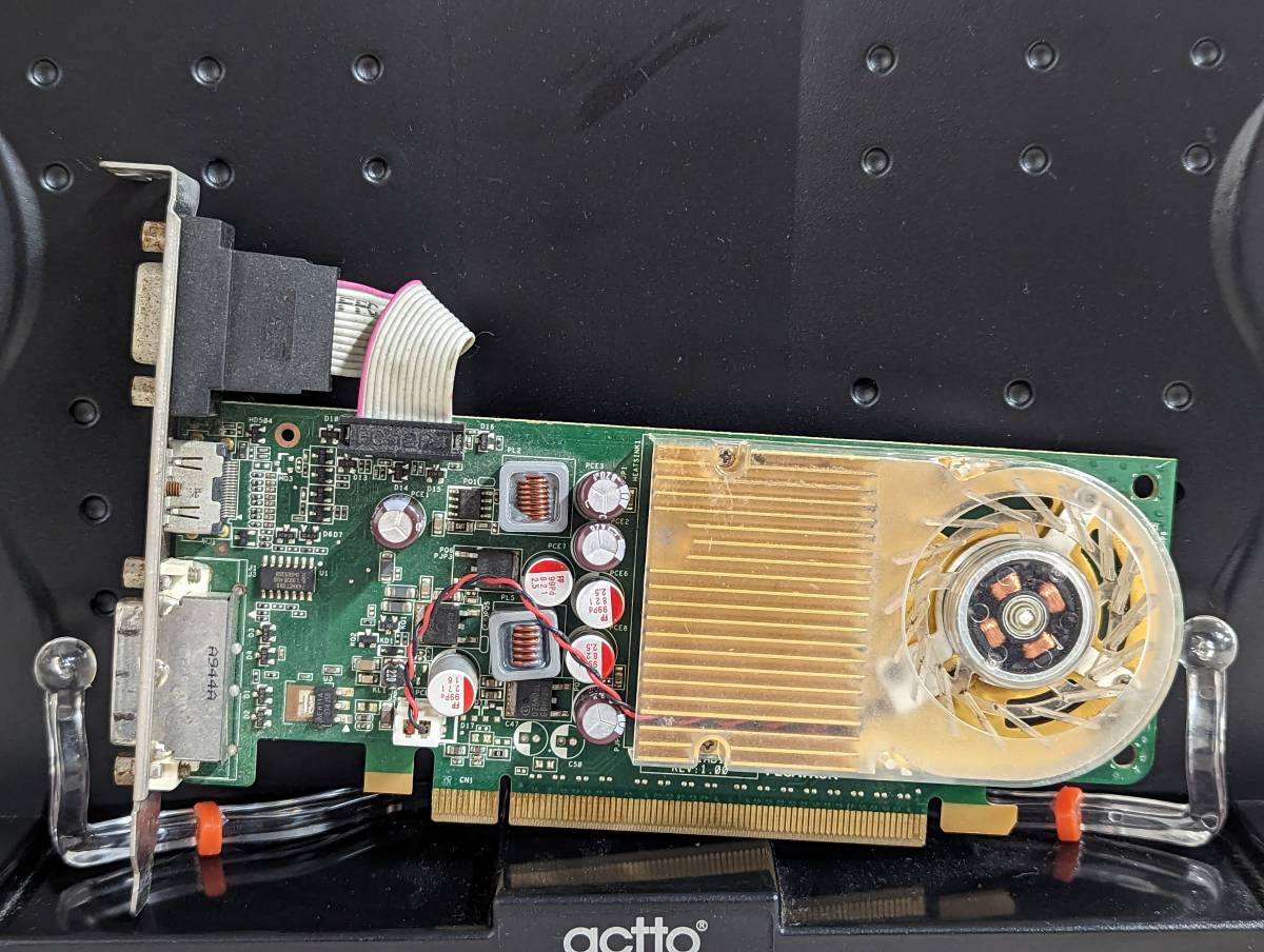【傷や汚れあり】【送料無料 動作確認】 Nvidia GeForce GT210 512MB DDR2 64-Bit HDMI / VGA ...
