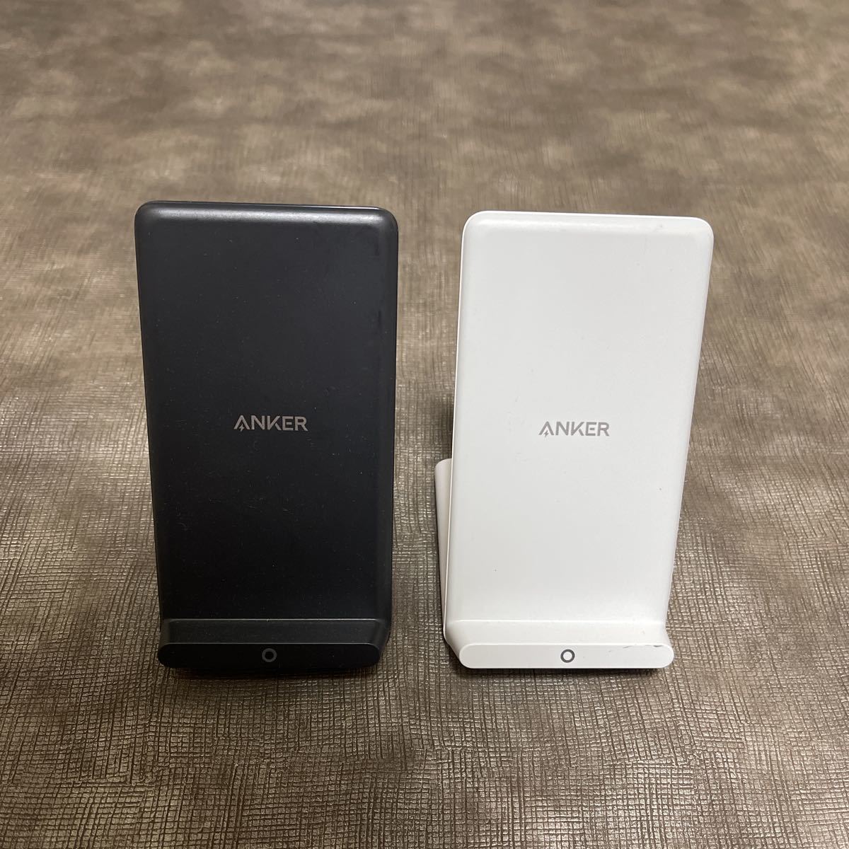 【未使用】Anker PowerWave 10 Pad ワイヤレス充電器 Qi認証 iPhone 14シリーズ / 13シリーズ Galaxy ...