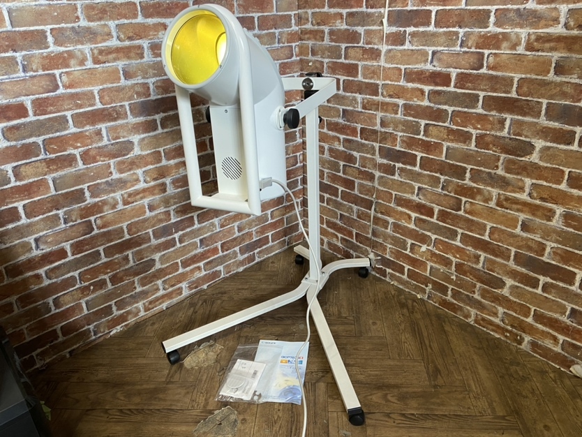 【やや傷や汚れあり】AGLEX BIOPTRON 2 バイオプトロンII 業務用タイプ 可視光線 美顔器 専用スタンド付き 「14393」の落札情報詳細 - ヤフオク落札価格情報 オークフリー