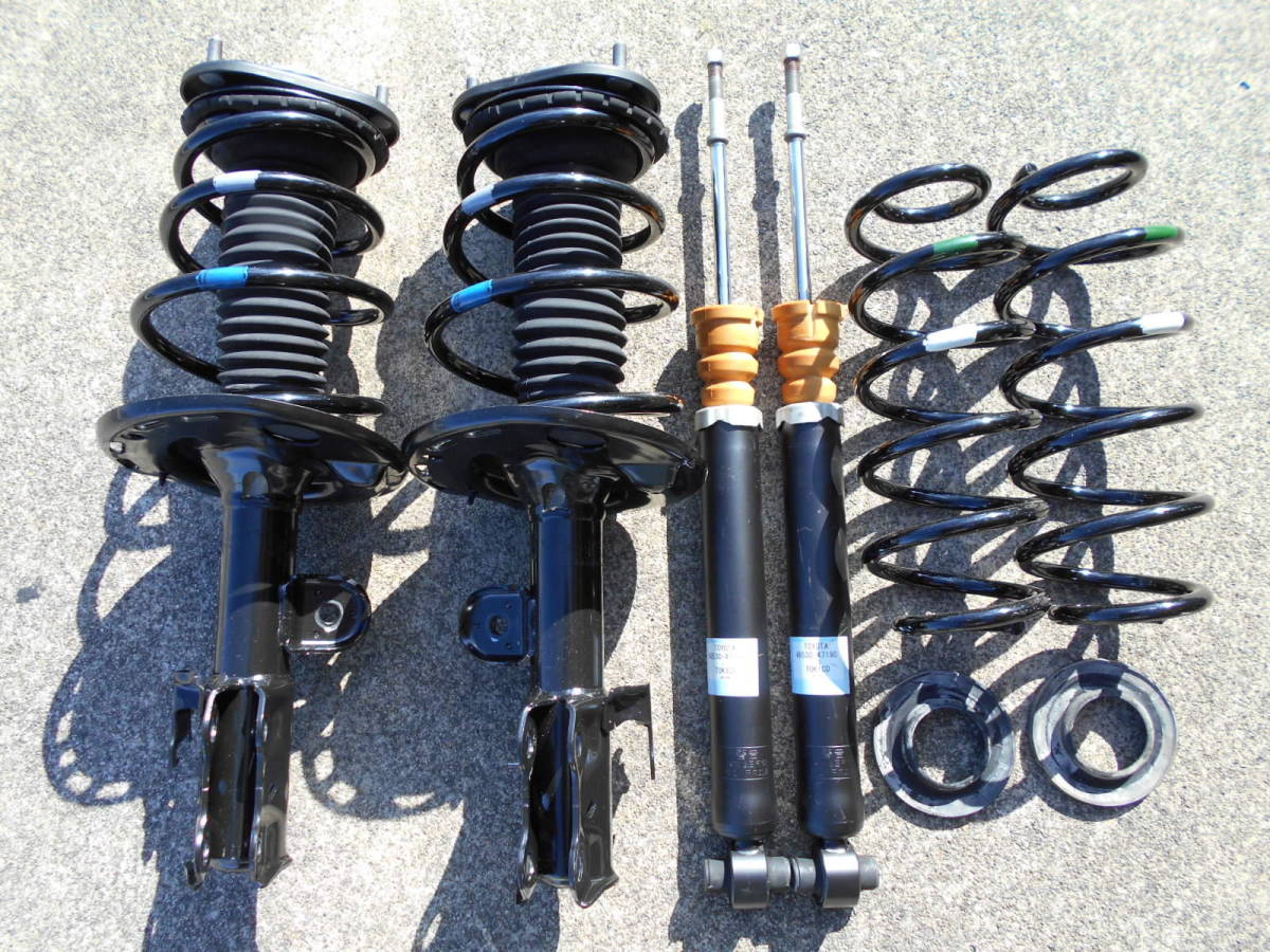 【やや傷や汚れあり】 2302-104L ZVW40W ZVW41W プリウスα 前期 純正 サスペンション 1台分 新車外し 良品 美品 ...