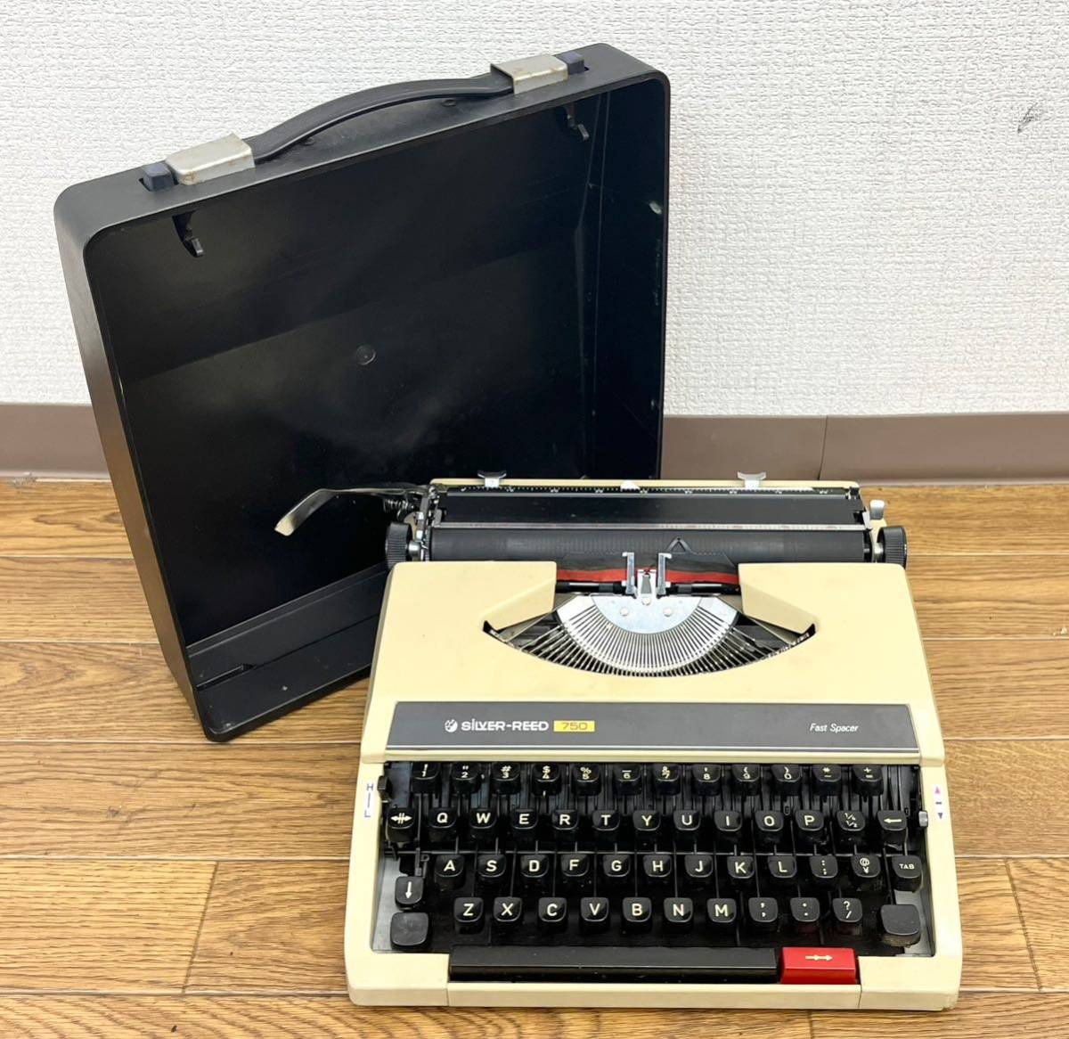 【傷や汚れあり】004 2 シルバー精工 SILVER REED シルバーリード Fast Spacer 750モデル タイプライター 昭和 ...