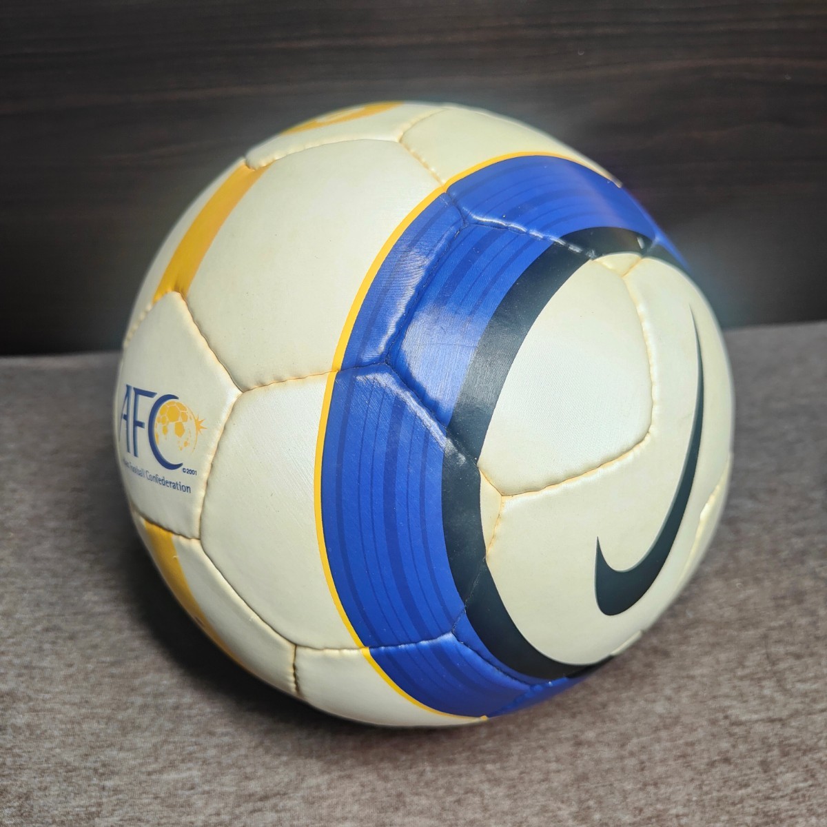 【やや傷や汚れあり】NIKE TOTAL90 AEROW AFC公式試合球 ナイキ トータル90 サッカーボール 5号球の落札情報詳細 - Yahoo!オークション落札価格検索 オークフリー