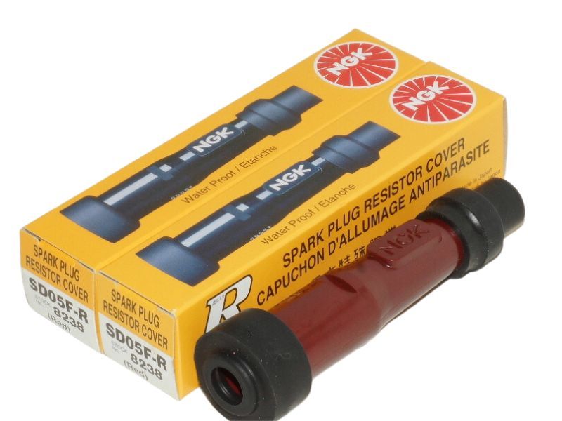 【未使用】NGKプラグキャップ SD05F-R 8238 x 2個セット Spark Plug Resistor Cover 送料込★2X ...