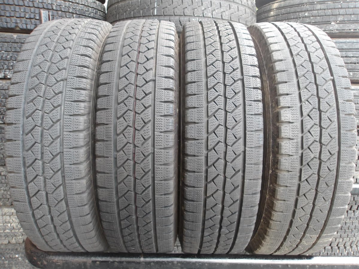 【目立った傷や汚れなし】K304 送料無料 195/80R15 冬4本セット スタッドレス LT 107/105L 195/80-15 195-80-15 BRIDGESTONE ...
