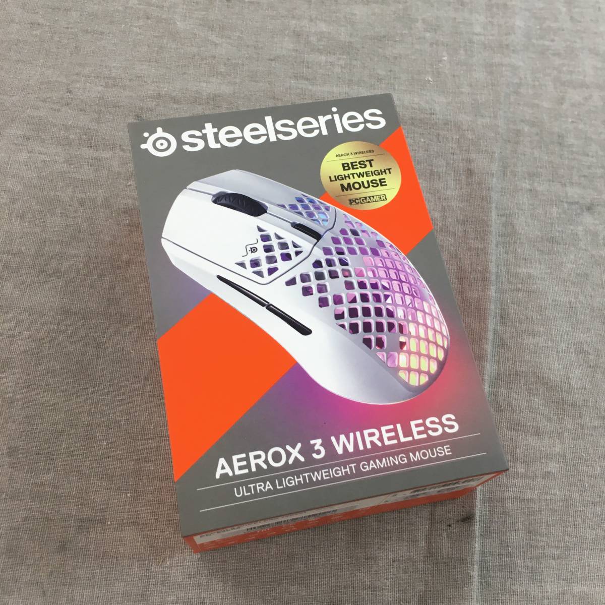 【目立った傷や汚れなし】現状品 SteelSeries ゲーミングマウス 無線 Aerox 3 Snow Wireless 62608 超軽量 ...