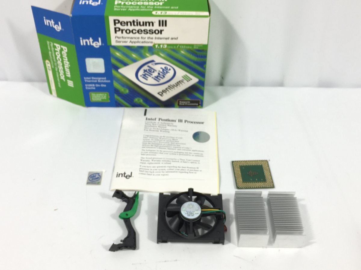 【やや傷や汚れあり】intel インテル CPU Pentium III Processor 750MHz/100MHz 現状品 CJ9 ...