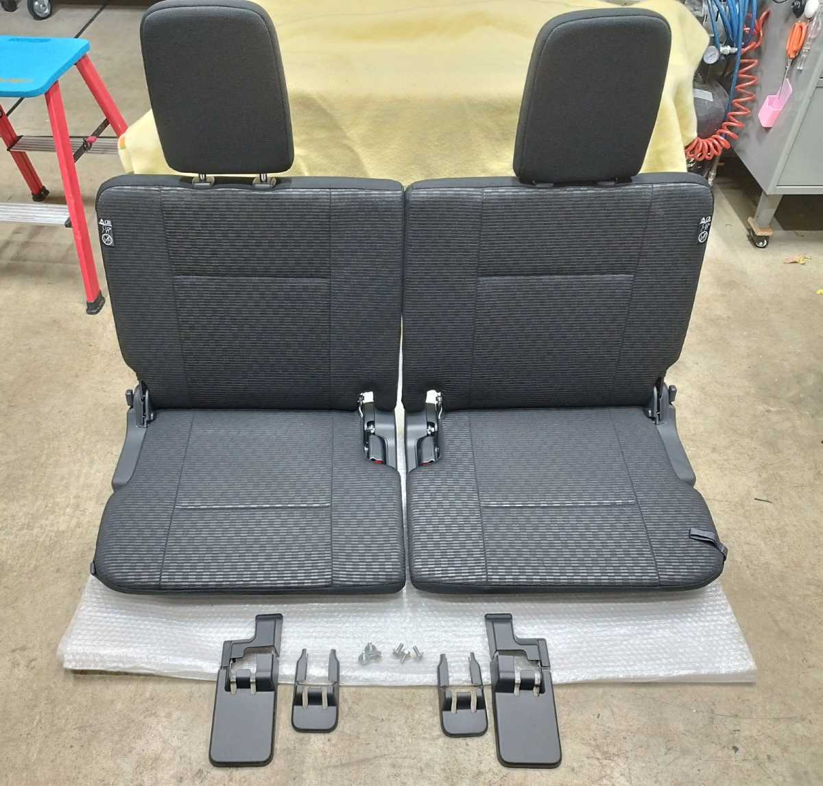 【未使用に近い】新車外し HIJET ハイゼット カーゴ S700系 クルーズ クルーズターボ リアシート 後部座席 左右セット 引き取対応可の落札情報詳細 - Yahoo!オークション落札 ...