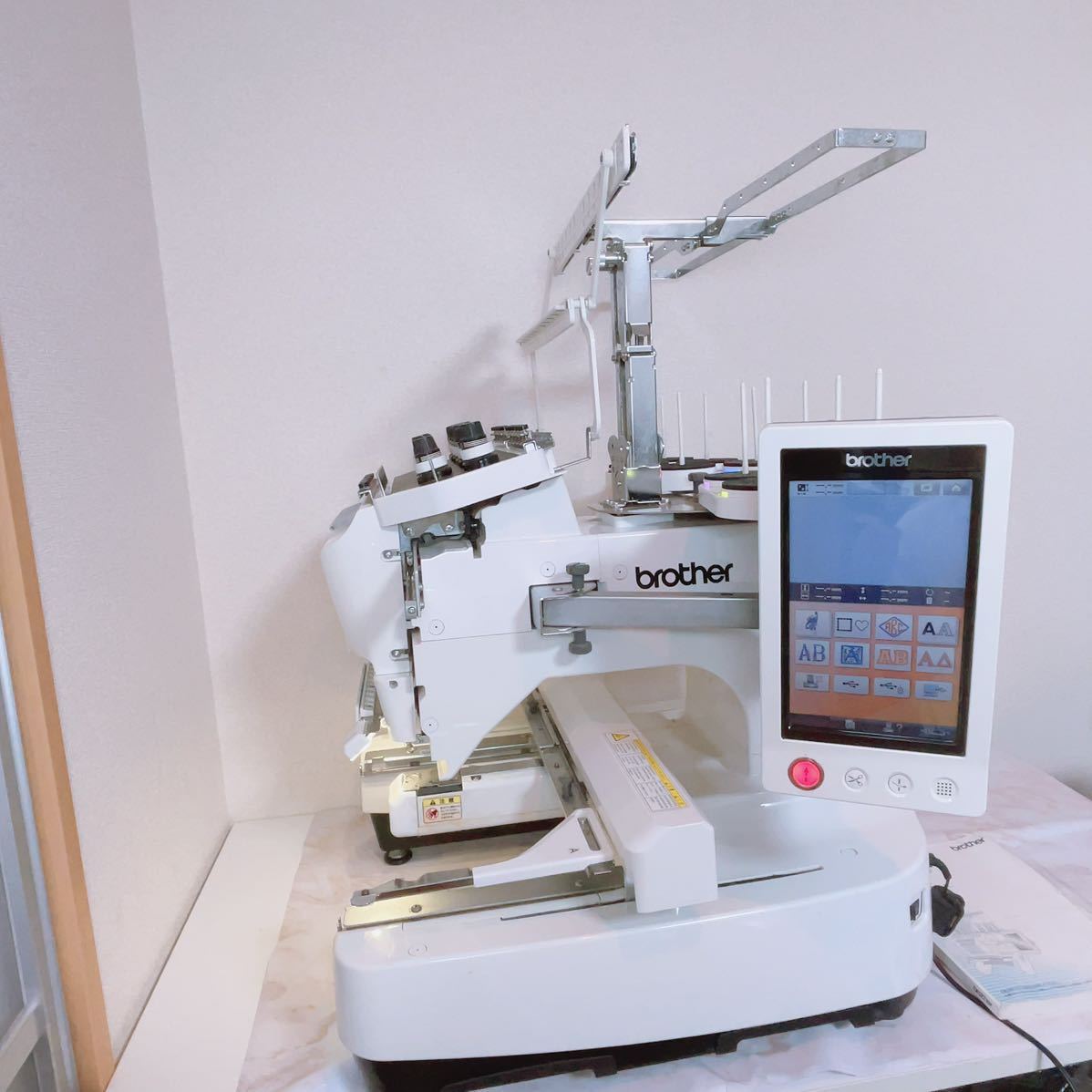 【やや傷や汚れあり】【横浜市への直接引き取り限定】brother ブラザー PR1000e 業務用 刺繍 刺しゅう ミシン PRT1201 ...