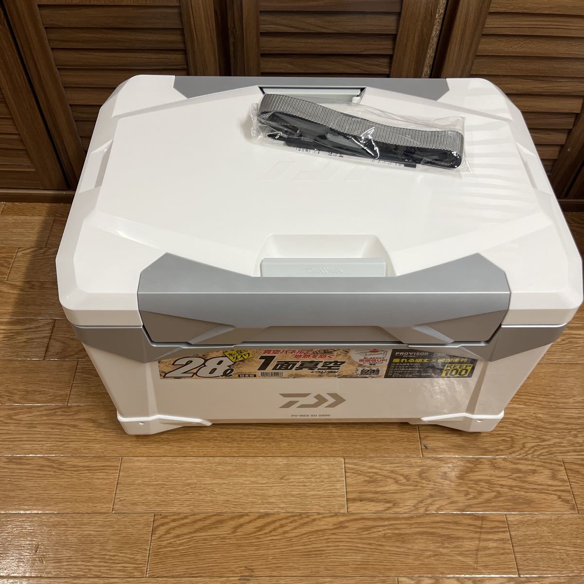 【目立った傷や汚れなし】ダイワ プロバイザー 28L クーラーボックス DAIWA PROVISOR PV-REX SU 2800 一面真空 ...