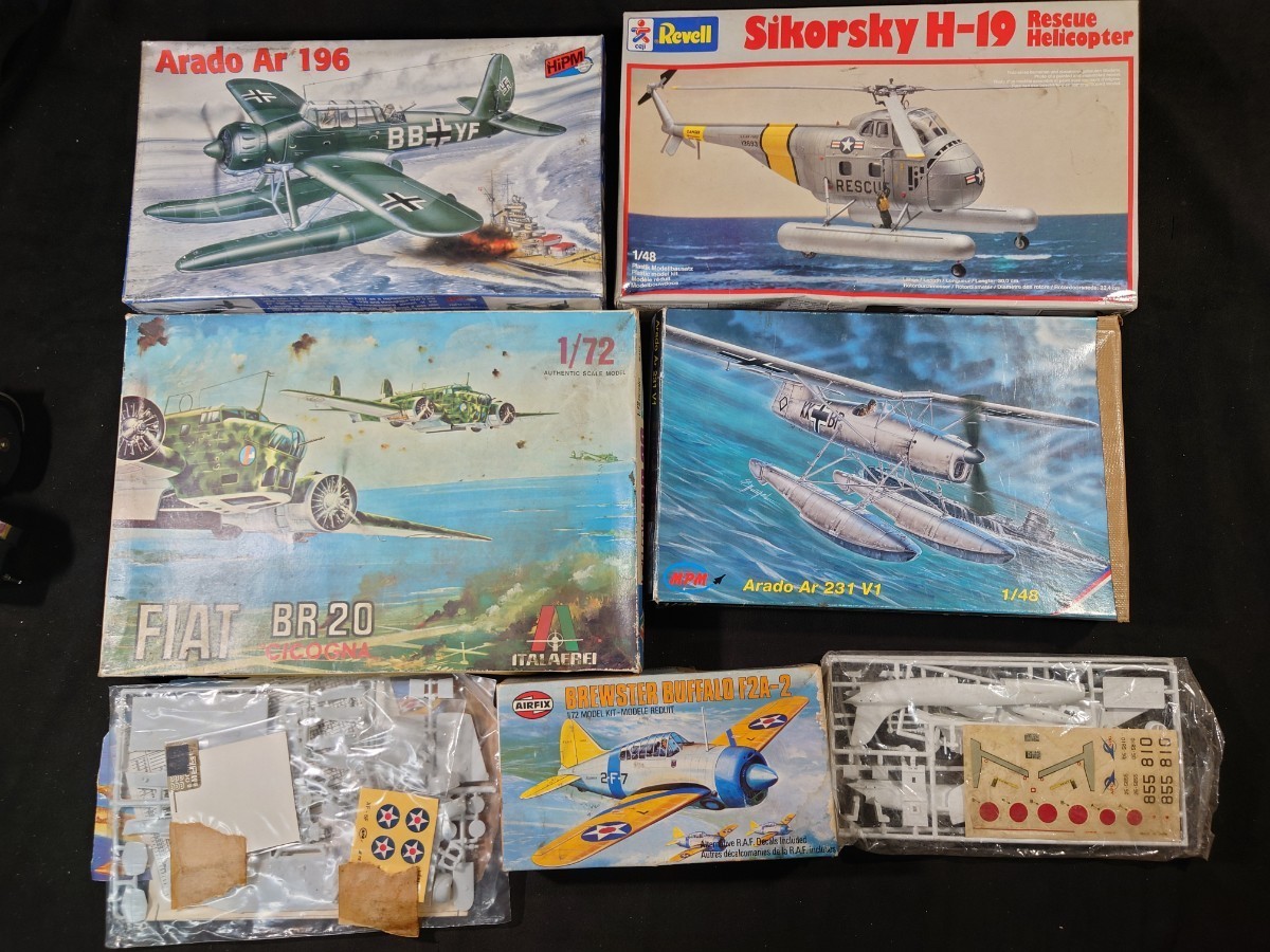 【傷や汚れあり】w251 戦闘機 飛行機 模型 プラモデル 未組立 Arado Ar 196 Sikorsky H-19 Arado Ar ...