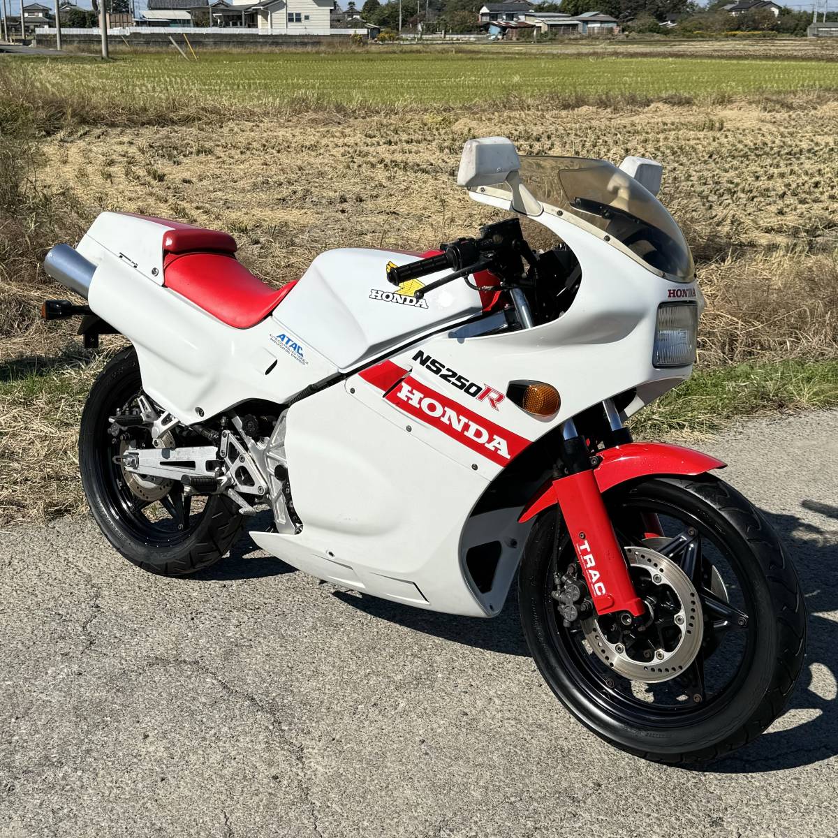 【傷や汚れあり】ホンダ NS250R 実動 美車 低走行 1319㎞ ヤマハスズキカワサキ検)CBR DT FW FZR MVX RG TZ NS CBR GSX R1Z ジェイド バリオス ...