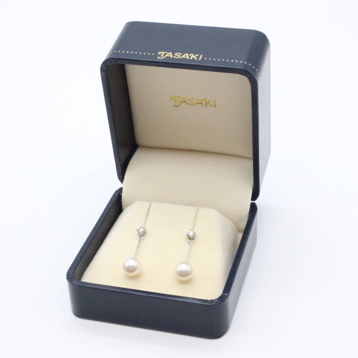 【やや傷や汚れあり】【TASAKI タサキ】 K18WG ダイヤ パール ピアス ブランドジュエリー 両耳 レディース パール約6.3mm 0.04 総重量2.1g 箱付きの落札情報詳細 ...