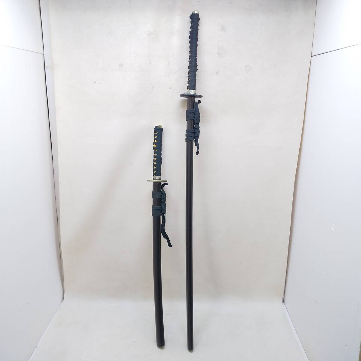 【傷や汚れあり】 模造刀 2本セット 長刀 刃渡り約70cm 脇差 刃渡り 約45cm 日本刀 居合刀 レプリカ 演劇 コスプレ 飾り ...