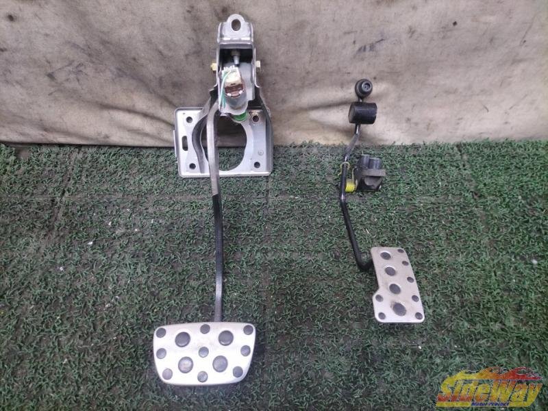 【やや傷や汚れあり】M_アルテッツァ中期(GXE10)ATペダル 2点【C09T】の落札情報詳細 - ヤフオク落札価格検索 オークフリー