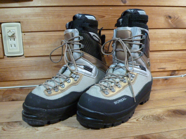 【目立った傷や汚れなし】★即決激安処分★送料無料★慣し程度★美品★ボリエール BOREAL 厳冬期登山靴★ダブルブーツ仕様★ size EUR 42 USA 9 UK 8 片足重さ1.28kg ...