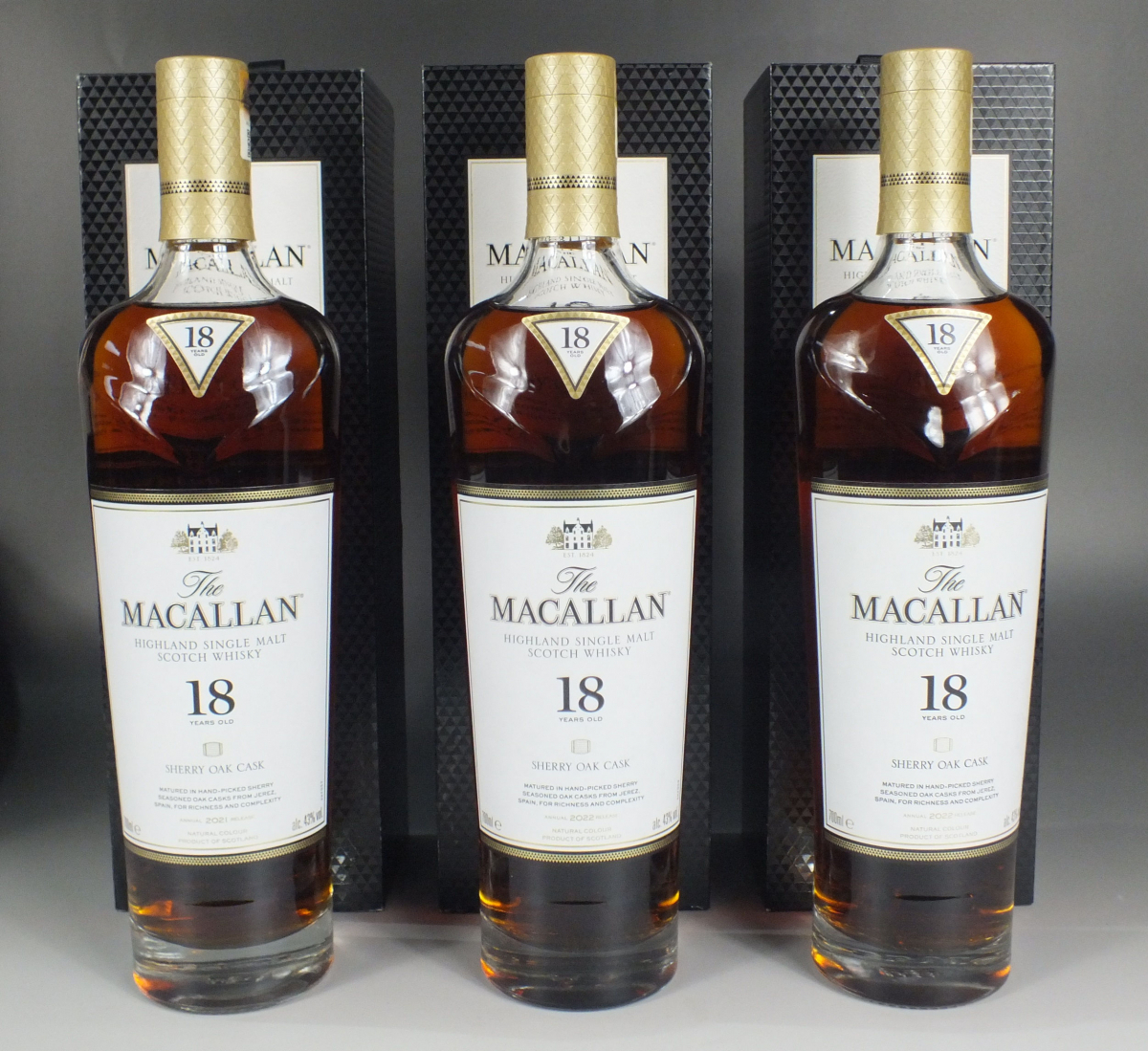 【未使用】未開栓 3本おまとめ The MACALLAN ザ・マッカラン 18年 2022 シェリーオーク ウイスキー 700ml 43% 箱付きの落札情報詳細 - ヤフオク落札価格検索 オークフリー