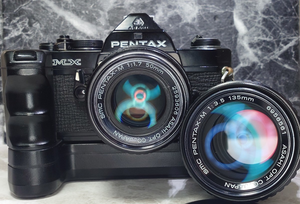 【目立った傷や汚れなし】【終活整理】PENTAX MX黒＋希少純正モータードライブ＋M 50mm f1.7 薄型標準＋M 135mm f3.5 単焦点2本セット 各動作良好 露出計OK 光学 ...