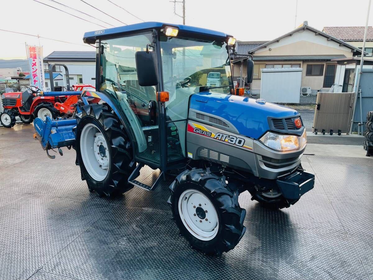 【やや傷や汚れあり】イセキ AT30トラクター 30馬力 1124時間 キャビン付 エアコン付 純正ロータリー/パディハロー付 ラジオ付 自動水平 自動深耕 牽引ヒッチ有の落札情報詳細 ...