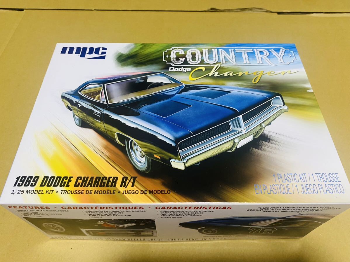 【未使用】MPC/エムピーシー 1/25 1969 ダッジ チャージャー R/T ‘カントリー' プラモデル 未組立 '69 DODGE ...