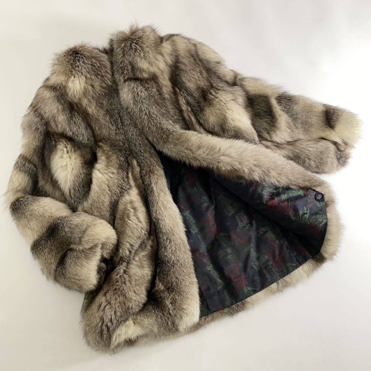 【目立った傷や汚れなし】18e11《美品》最高級 SAGA FOX サガフォックス ボリューム 毛並み シルバーフォックス 毛皮コート フォックスコート 11号 FOXの落札情報詳細 ...