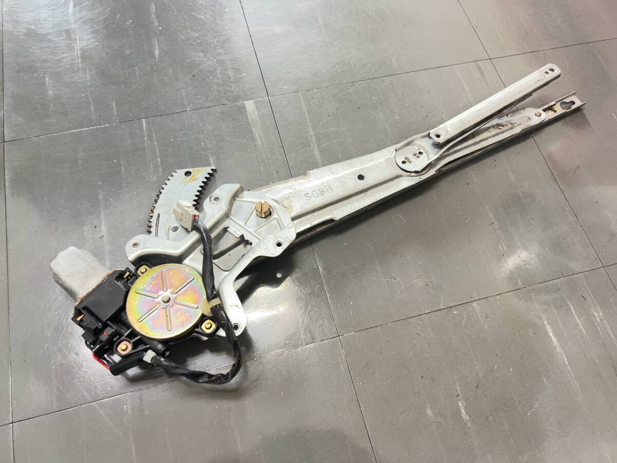 【傷や汚れあり】deepsracing★ek9シビックタイプrホンダ純正右ドアレギュレータ モーター付き 72215 Sr3 003