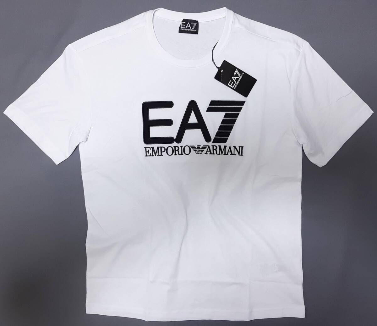 【未使用】[新品] EA7 / EMPORIO ARMANI ビッグ刺繍ロゴ入り【メンズ・ジャージ半袖Tシャツ】 2023年春夏モデル サイズ：XL(52相当) 色：白の落札情報詳細 ...