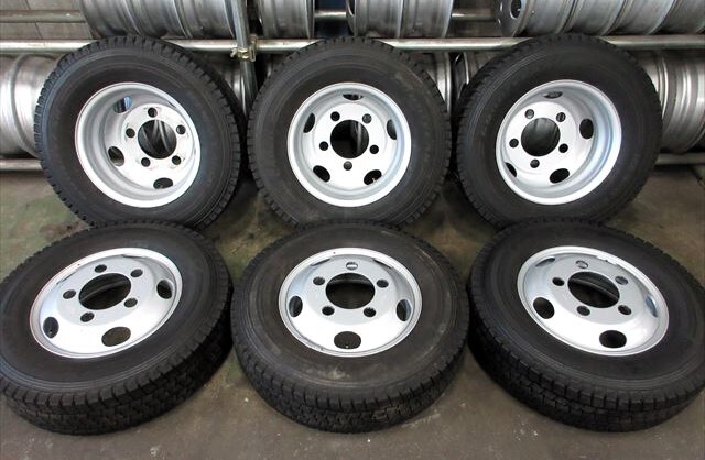 【やや傷や汚れあり】送料無料 スタッドレス 205/85R16 GOODYEAR 21年 三菱キャンター ふそう ローザ 新車外しXAC16×5.5K 5穴 美品 6本セットの落札情報詳細 ...