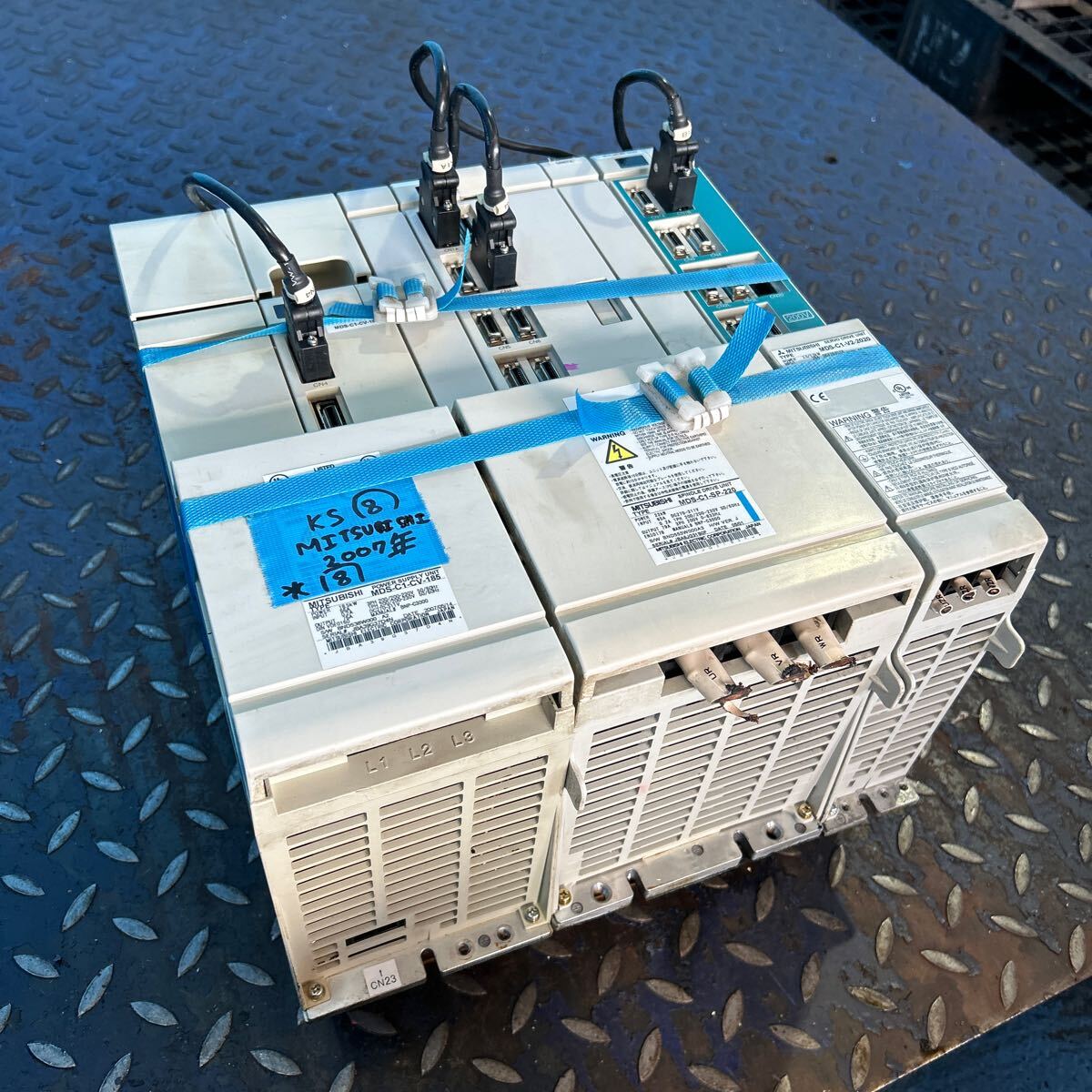 【傷や汚れあり】T8356 MITSUBISHI 三菱 電子部品 MDS-C1-CV-185 2007年 MDS-C1-SP-220 2005 ...