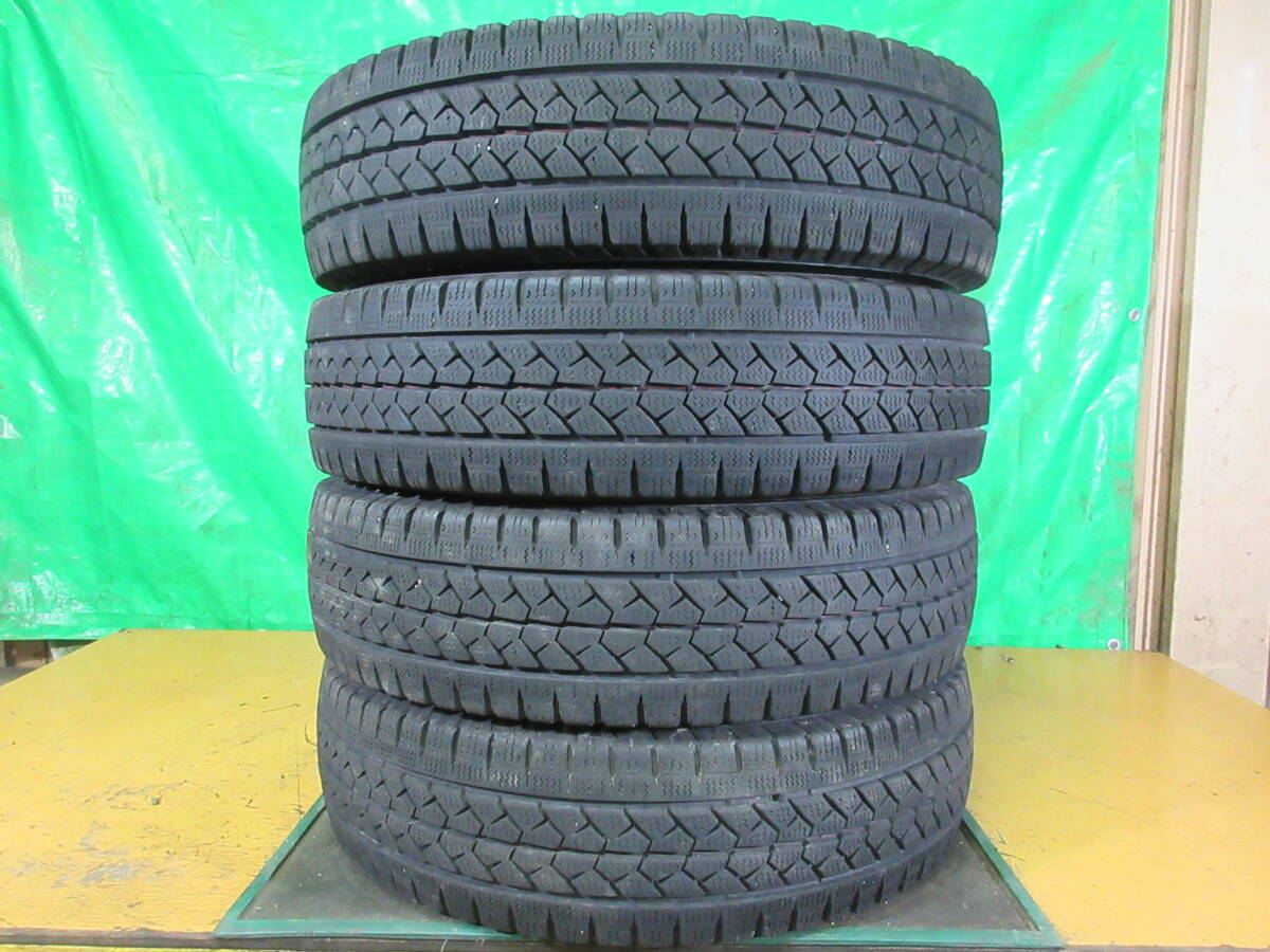 【やや傷や汚れあり】15インチ 2022年製 ブリヂストン BRIDGESTONE BLIZZAK VL1 195/80R15 107/105LLT 4本 №7616 冬タイヤ スタッドレス ...