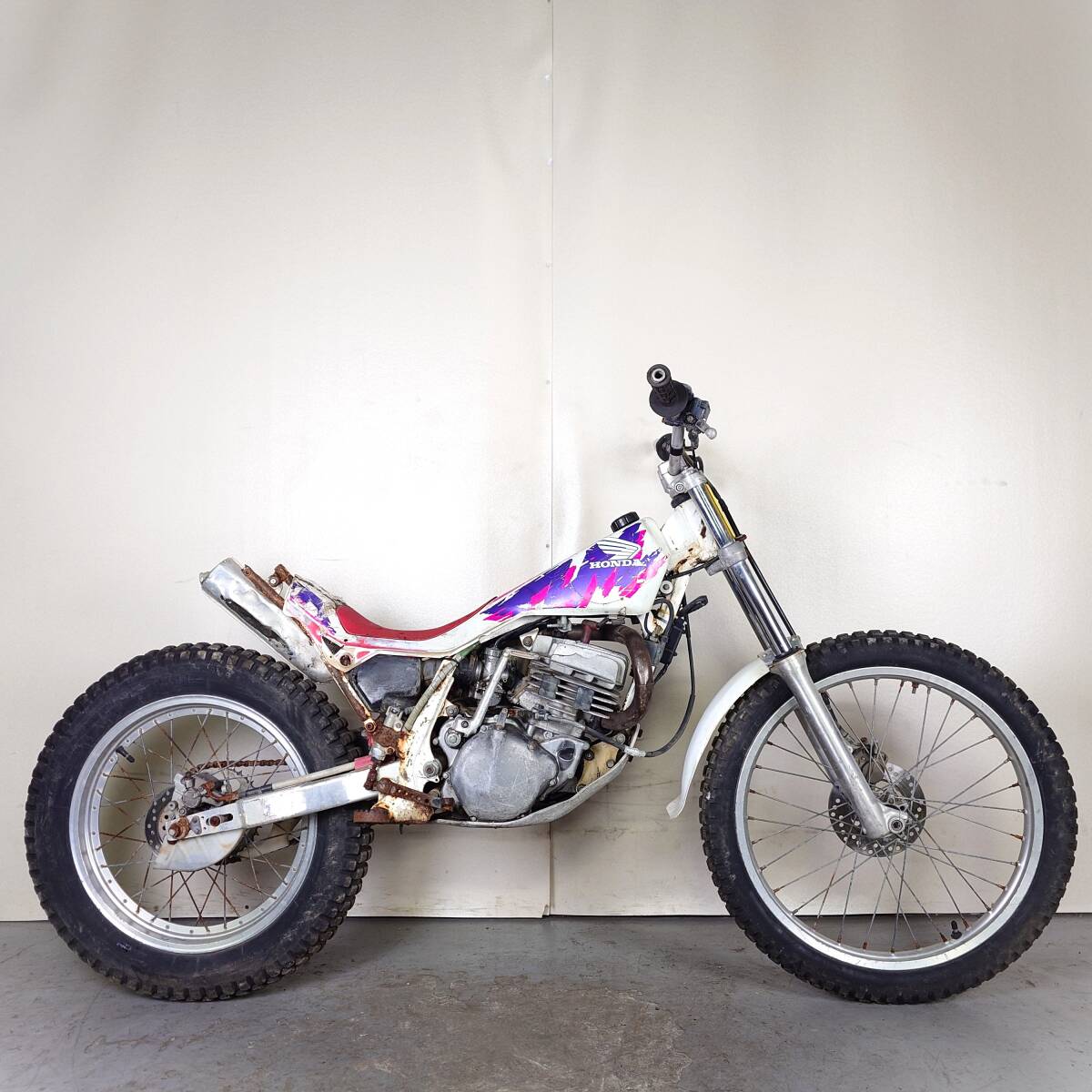 【傷や汚れあり】【HONDA HRC TLM260R TLM260RF 256cc】1円スタート! 始動確認済 部品取/レストアベース コンペモデル トライアル (200220【埼玉/熊谷 ...