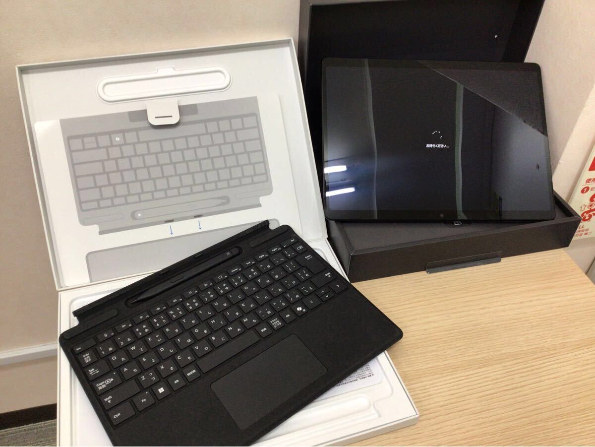 【未使用に近い】【16394・16395】Microsoft Surface Pro 第11世代 ZIA-00028 Snapdragon X ...