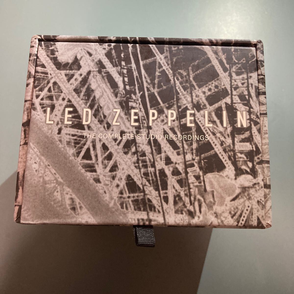 【やや傷や汚れあり】【輸入盤10 CD BOX】 LED ZEPPELIN ★ THE COMPLETE STUDIO RECORDINGS レッド・ツェッペリンの落札情報詳細 - Yahoo ...