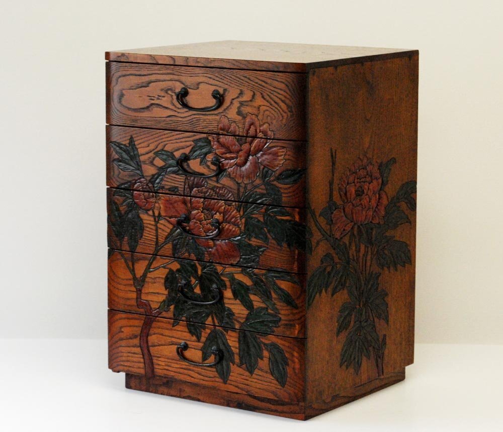 【目立った傷や汚れなし】烏城彫り 5段収納 木製無垢欅彫刻箪笥 H57cm サイドラック ワゴン [H348]の落札情報詳細 - Yahoo!オークション落札価格検索 オークフリー