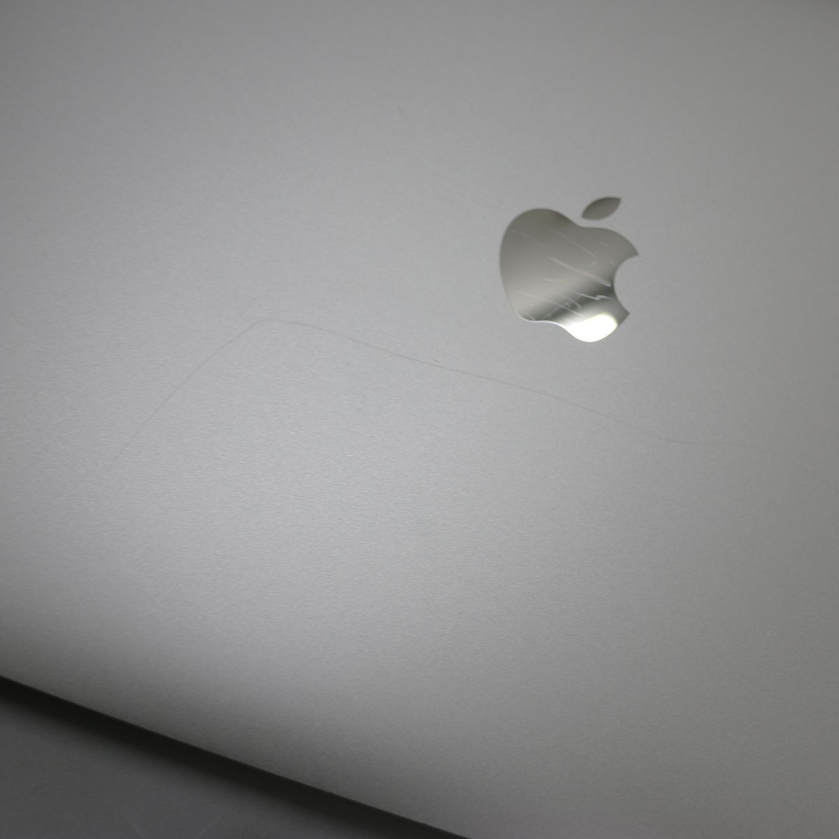 【やや傷や汚れあり】1円スタート Apple MacBook Pro 15-inch, 2018 (Core i7-8750H/メモリ16GB ...