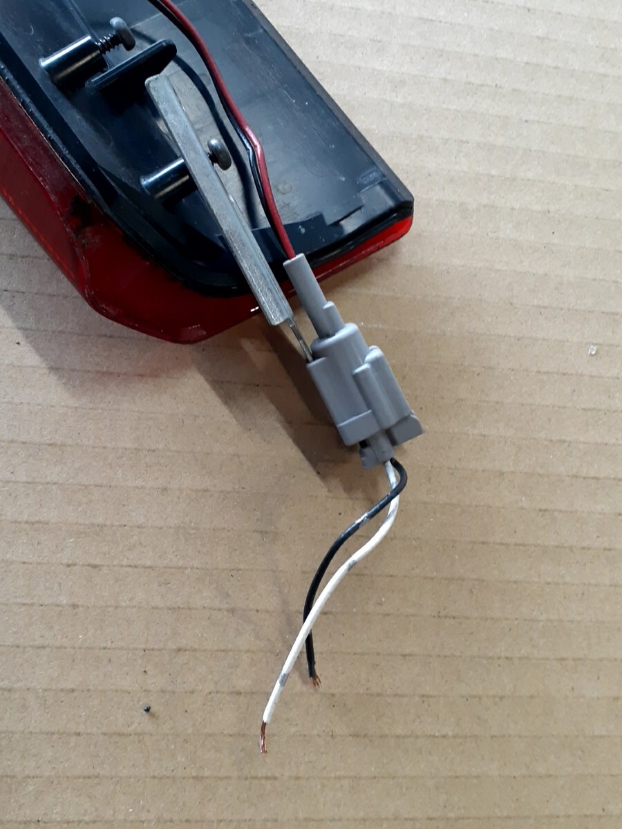 【傷や汚れあり】CC25 セレナ ハイマウントストップランプ LED 赤レンズ ICHIKOH D012 日産 26595-CY00Cの落札 ...