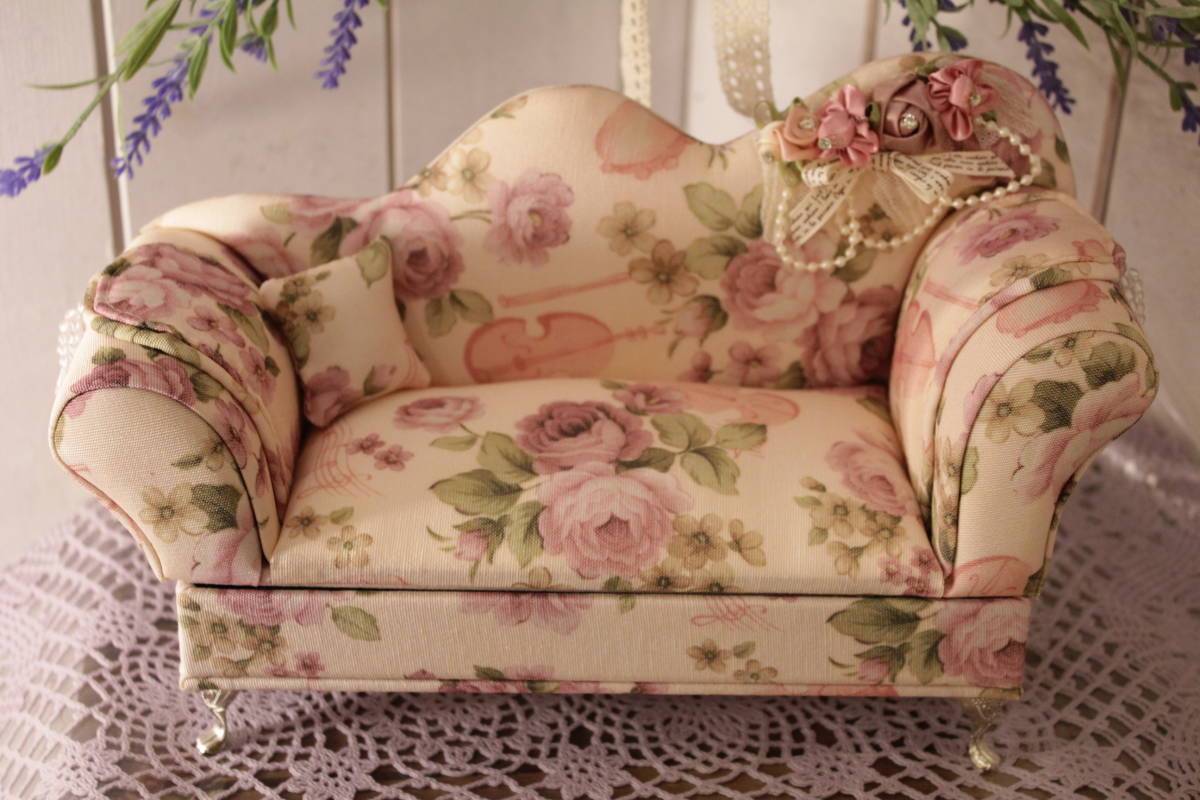 【未使用】PAY1・H-SO1*ジュエリーケース*ウエーブ*ソファー*マーガレットローズ*アクセサリーケース*エレガント*バラ*ミニチュア家具*ドール用*椅子の落札情報詳細 - Yahoo ...