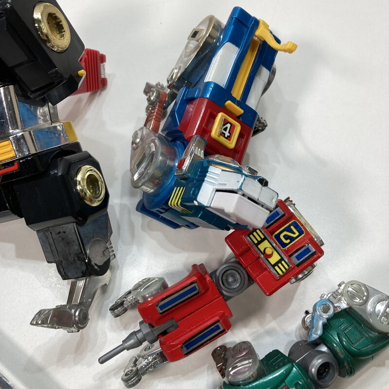 【全体的に状態が悪い】FUZ【ジャンク品】未来獣合体 百獣王ゴライオン 超合金 本体足壊れ その他欠品等あり〈037-251231-IO-19 ...