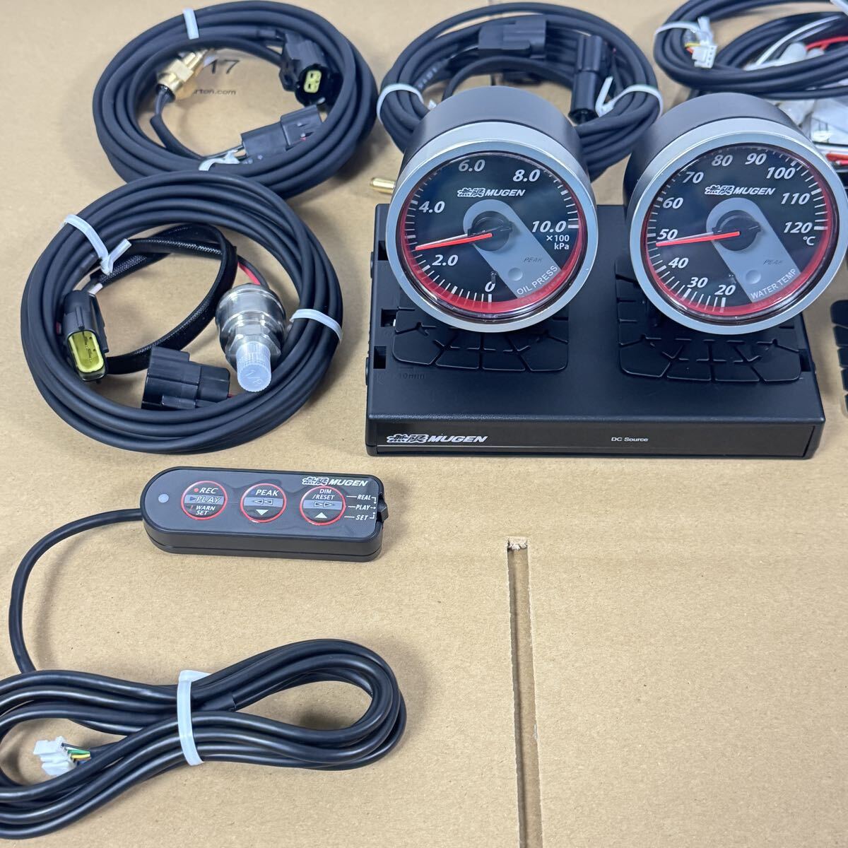 【未使用に近い】無限 MUGEN 3連メーター 水温 油温 油圧 CR-Z シビック インテグラ S2000 アコード NSX AP1 AP2 ...