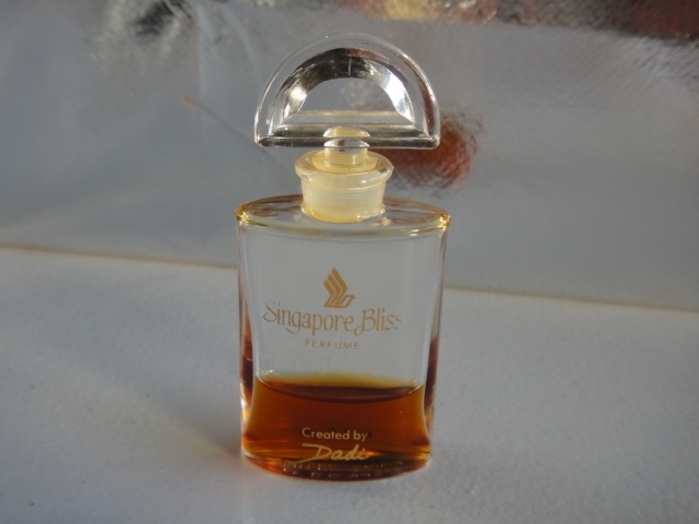 即決★Dadi Singapore Bliss シンガポールブリス PERFUME 7.5ml 小さい香水瓶 *ボトルコレクション用にの落札 ...