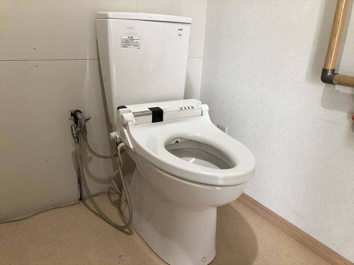 訳アリ！！引き取り限定！TOTO SH30BA+CS20AB 組み合わせ便器 洋式トイレ 内装 リフォームの落札情報詳細 - Yahoo!オークション落札価格検索 オークフリー