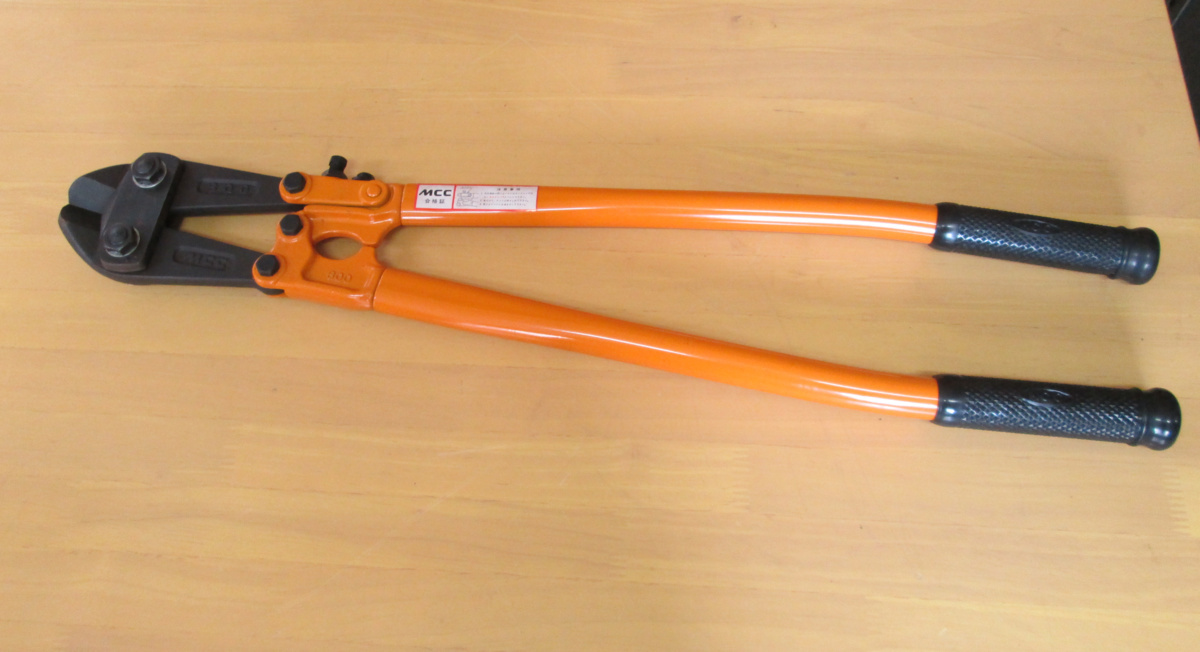 MCC 600 CAPIOMM JAPAN 10mm 600mm ＃4 アングルカッター ボルトクリッパー 使用済み 中古良品です。全長62. ...